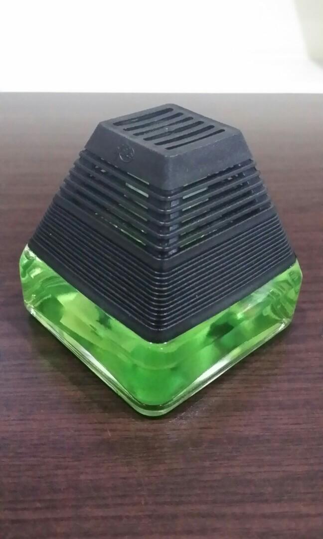 Glade air freshener diamond spring apple flavor, Car Accessories ...