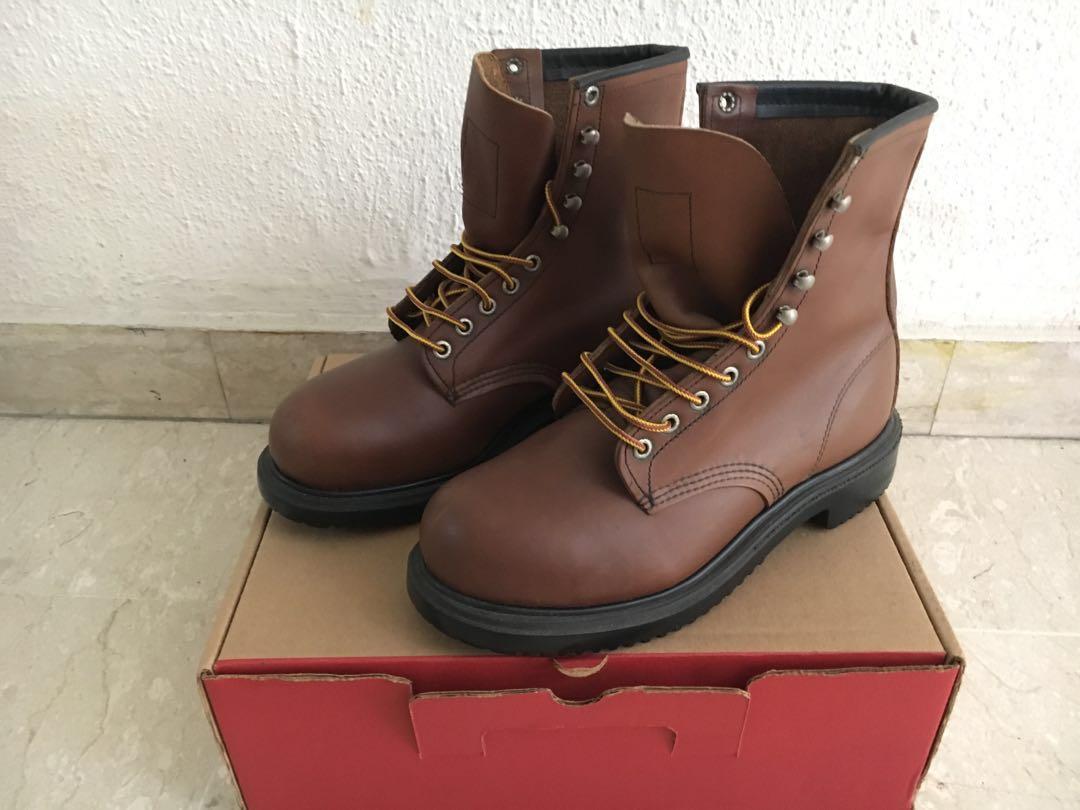 Red Wing 2233 Safety Boots, Men's Fashion, Footwear, Boots on Carousell