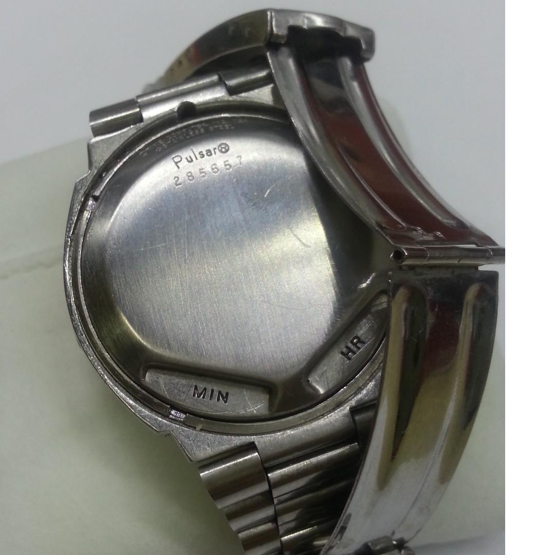 Vintage LED Hamilton Pulsar Digital Watch, Women's Fashion, Watches ...