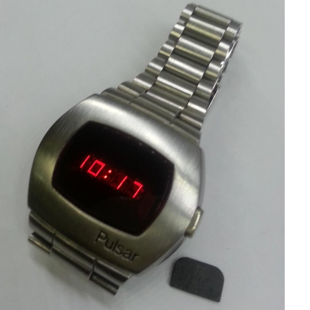 Vintage LED Hamilton Pulsar Digital Watch, Women's Fashion, Watches ...