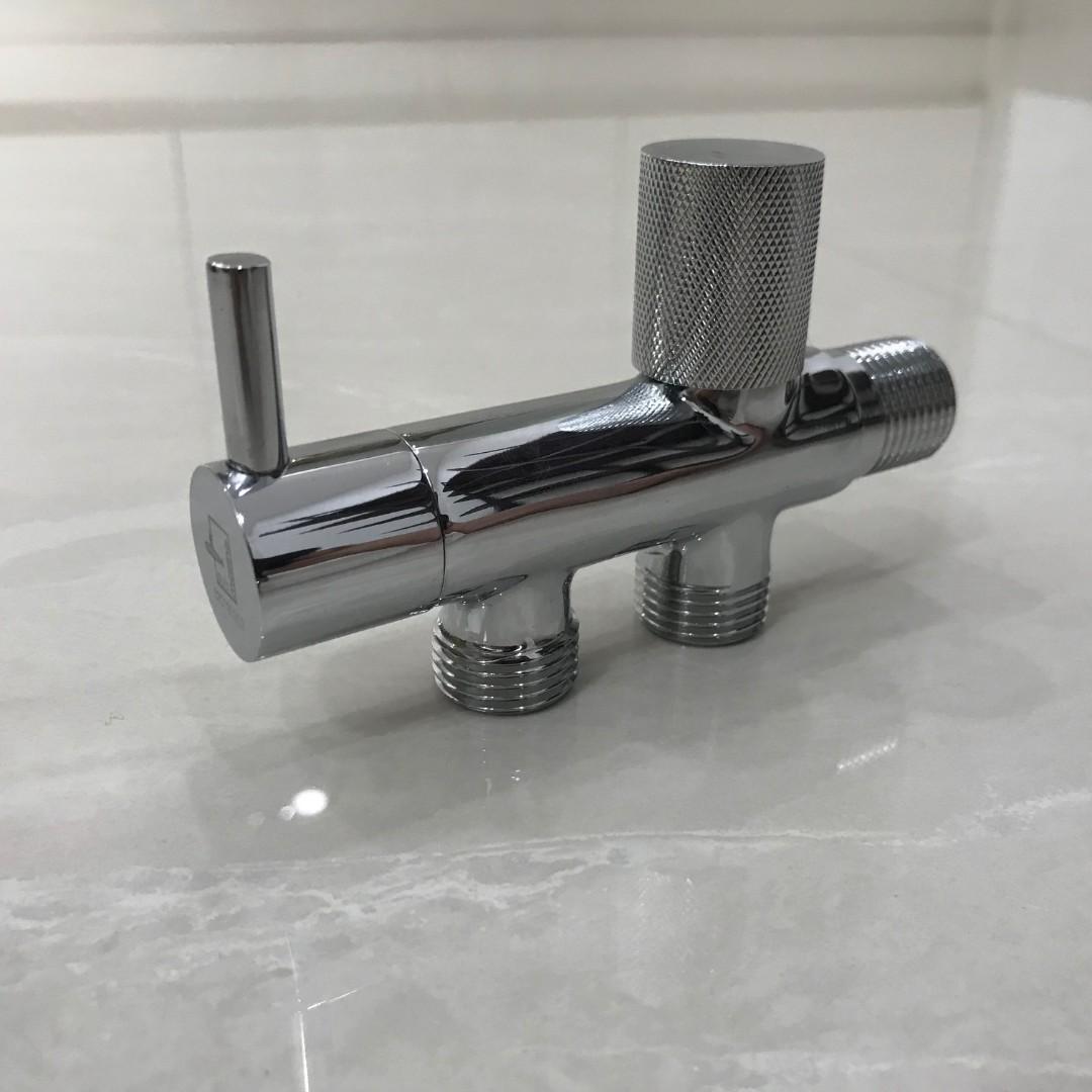 1 inlet 2 outlet angle valve, Everything Else on Carousell