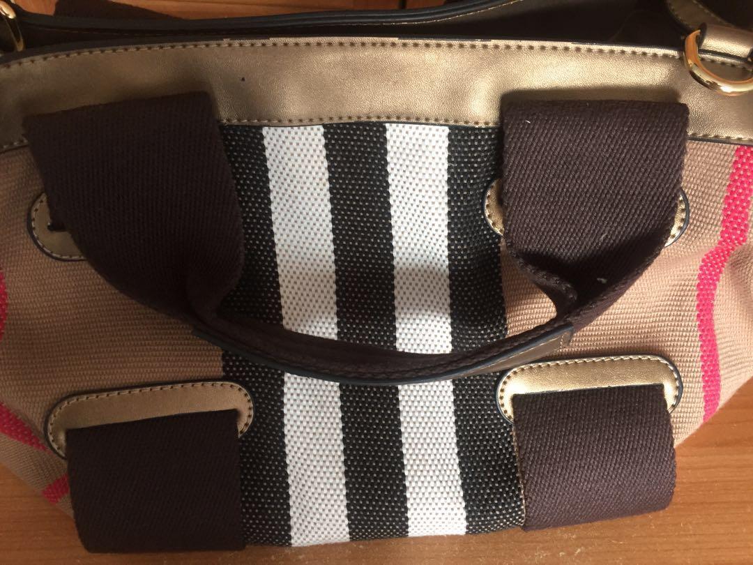 Burberry Design, Women's Fashion, Bags & Wallets, Tote Bags on Carousell