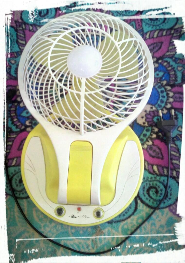 kipas boleh cas 2 in 1, TV & Home Appliances, TV & Entertainment, TV ...