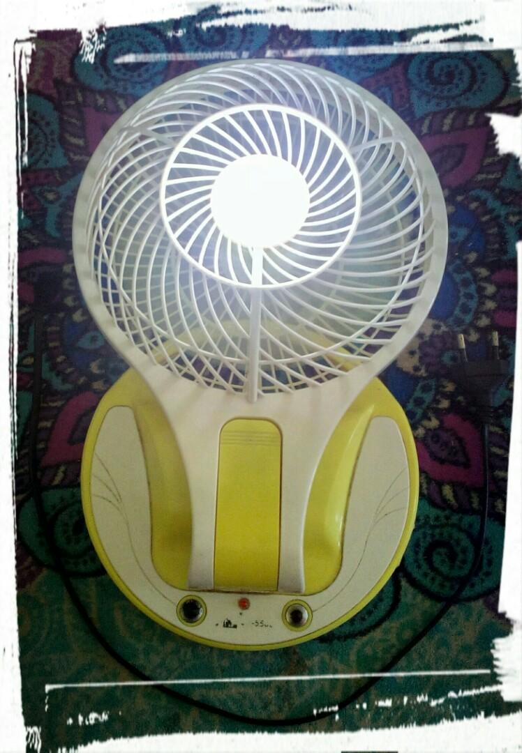kipas boleh cas 2 in 1, TV & Home Appliances, TV & Entertainment, TV ...