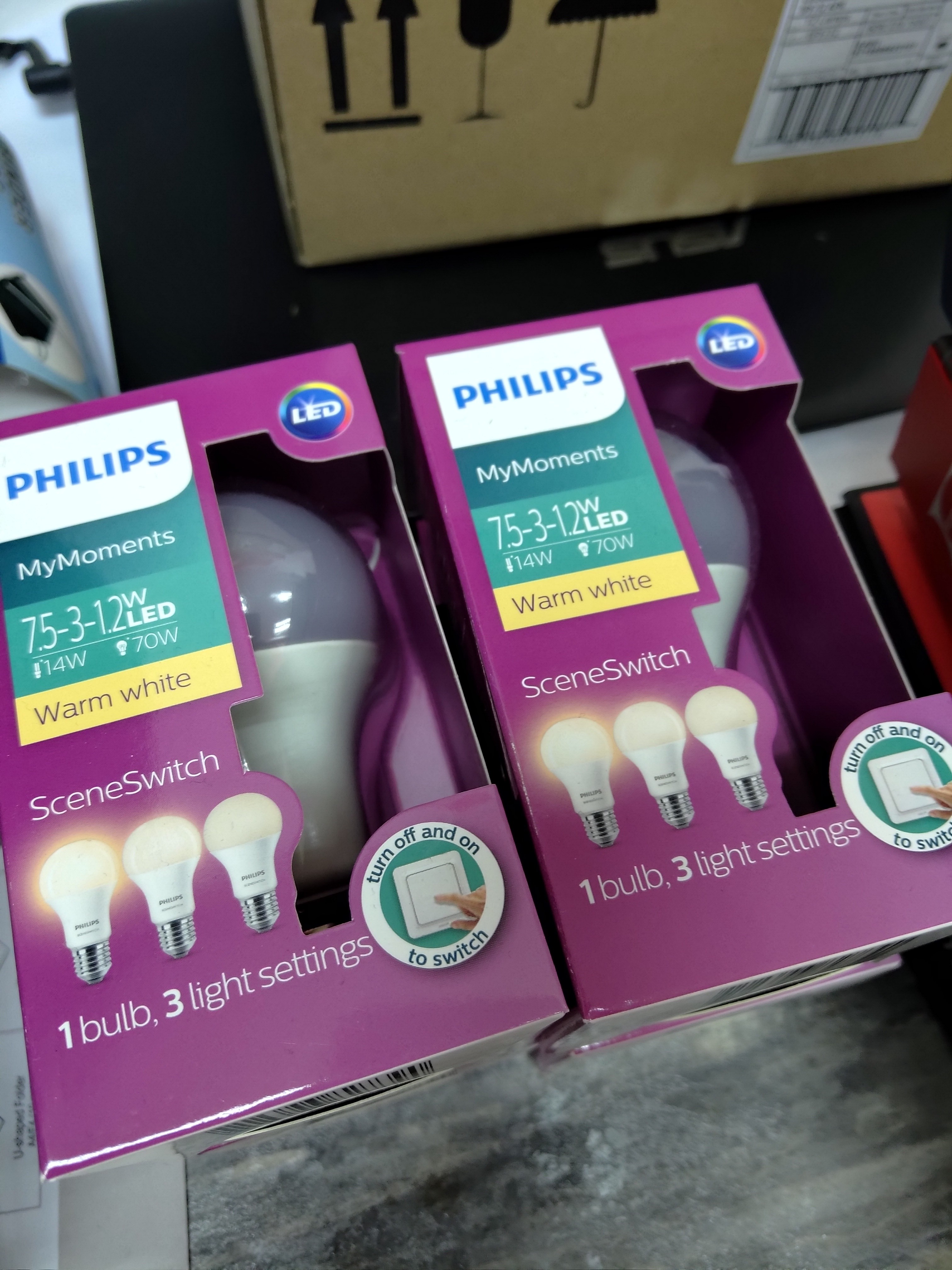 Philips MyMoments SceneSwitch Warm white light bulb, Everything Else on ...