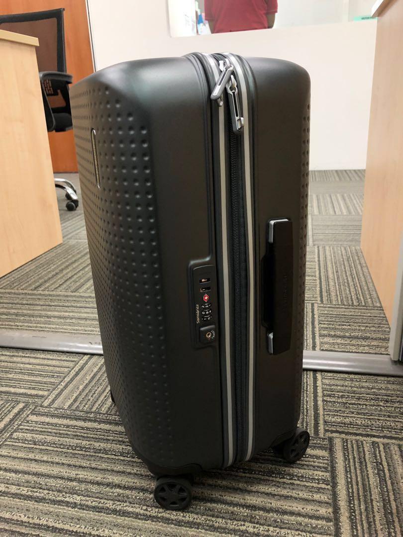 SAMSONITE PIXELON SPINNER, Hobbies & Toys, Travel, Luggage on Carousell