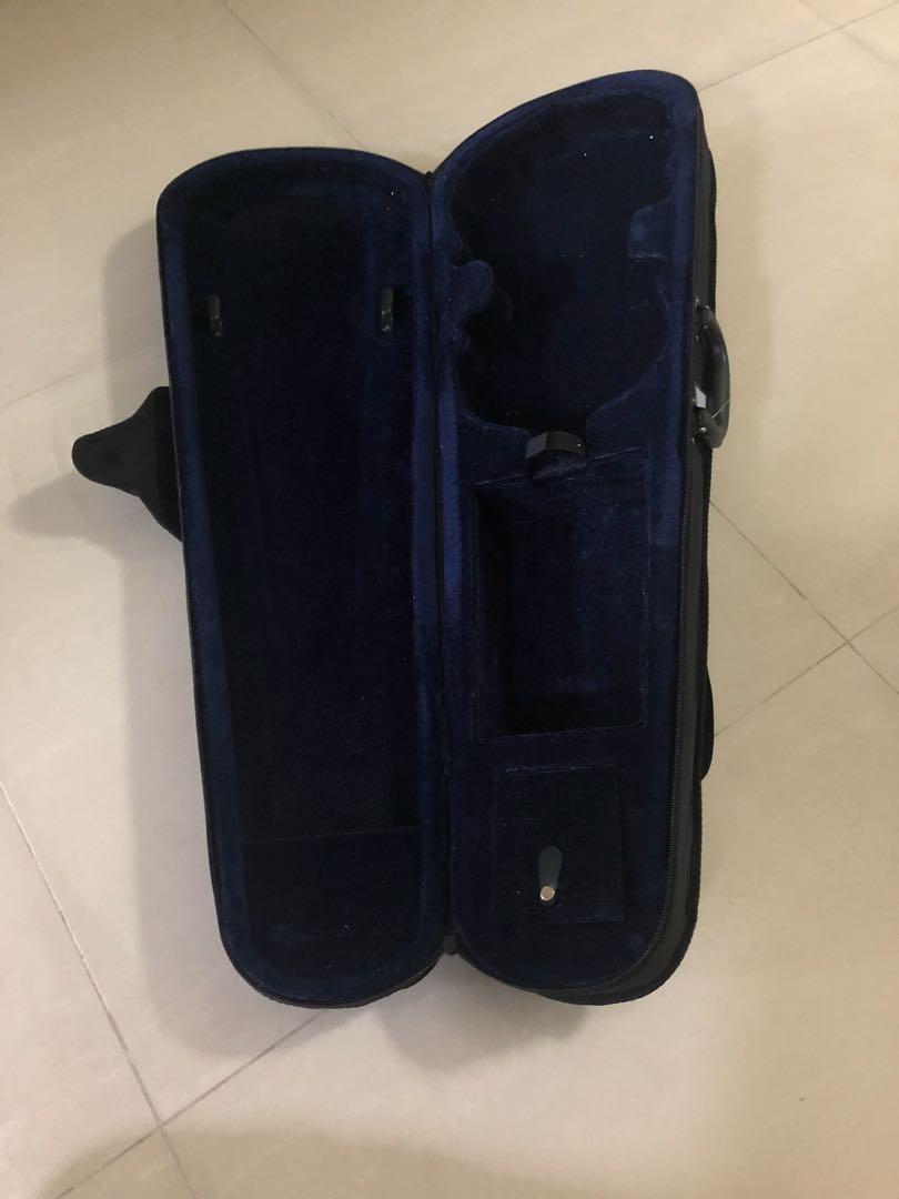 Violin casing, Hobbies & Toys, Music & Media, Musical Instruments on ...