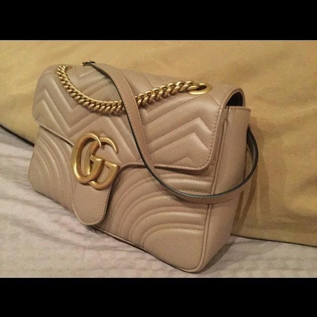 Brand New Gucci Beige GG Marmont matelassé shoulder bag medium, Luxury ...