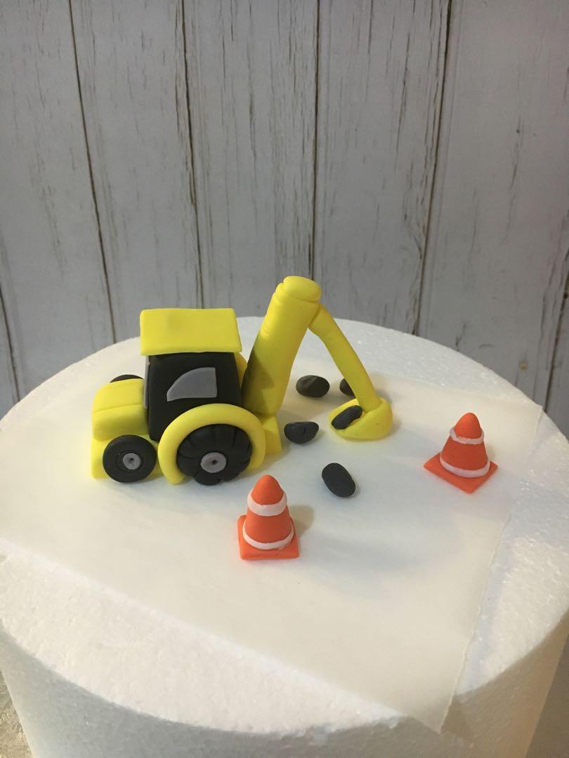 Custom Fondant Topper-Digger, Hobbies & Toys, Stationery & Craft, Craft ...