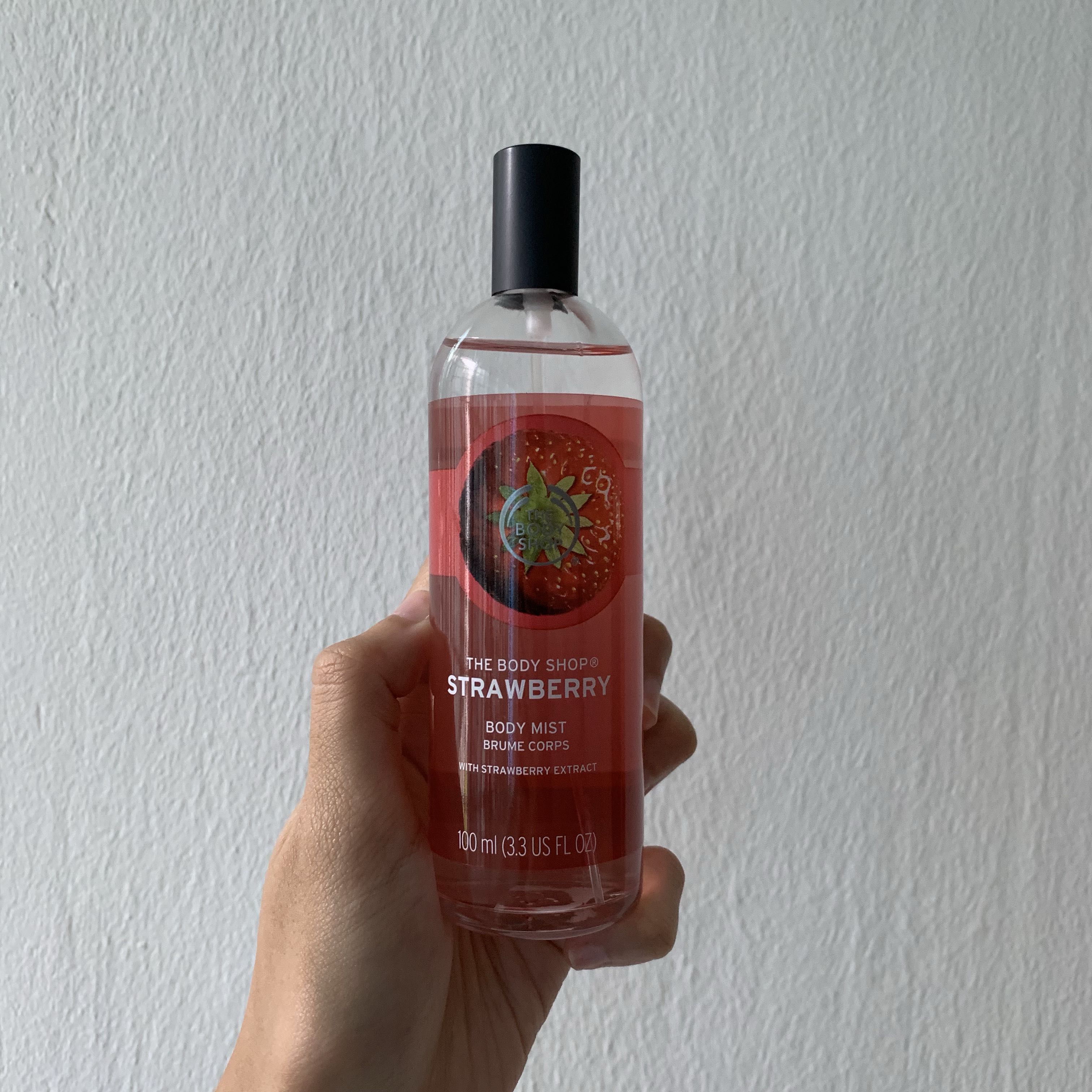 THE BODY SHOP STRAWBERRY Body Mist, Beauty & Personal Care, Bath & Body ...
