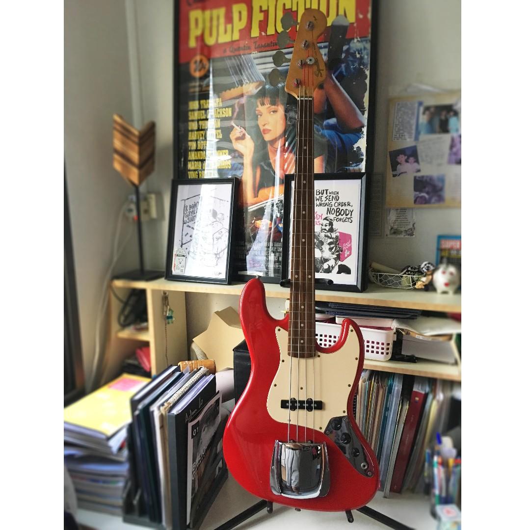 Squier Jazz Bass ( Made in Taiwan ), Hobbies & Toys, Music & Media ...