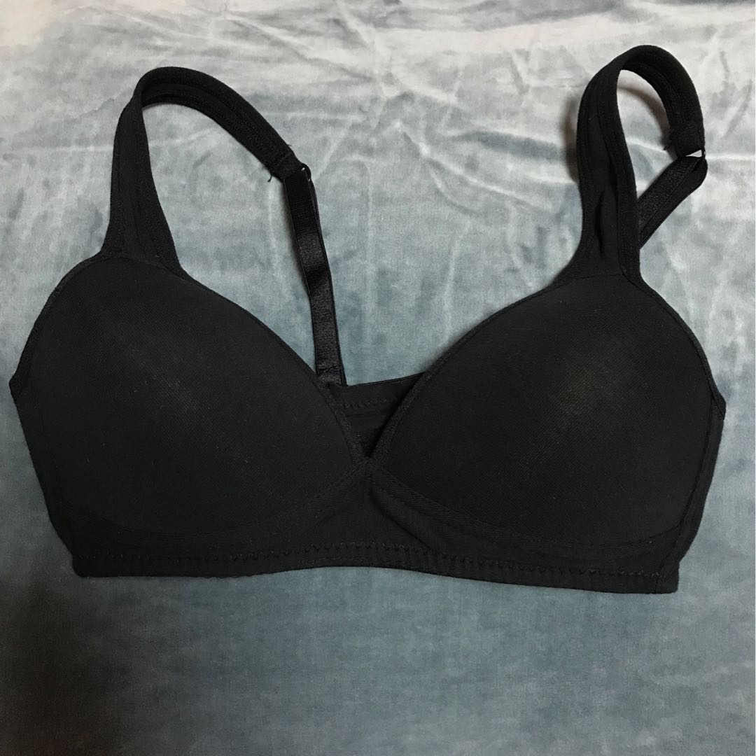 Black Bra 32b , Women's Fashion, Tops, Sleeveless on Carousell