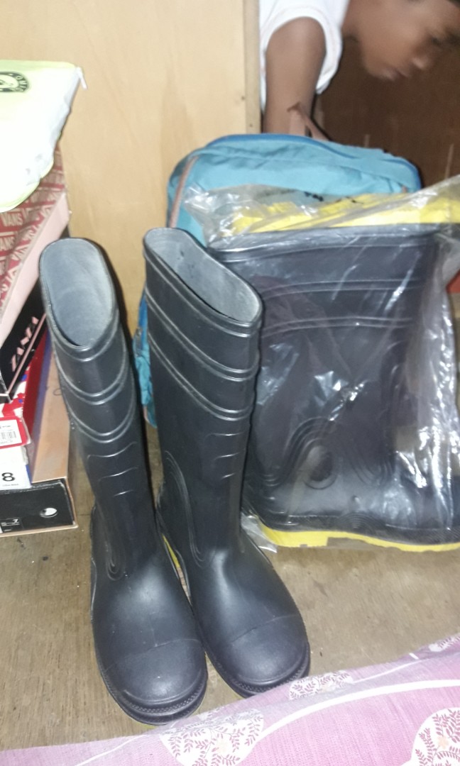 Super tuff safety boots, Men's Fashion, Footwear, Boots on Carousell