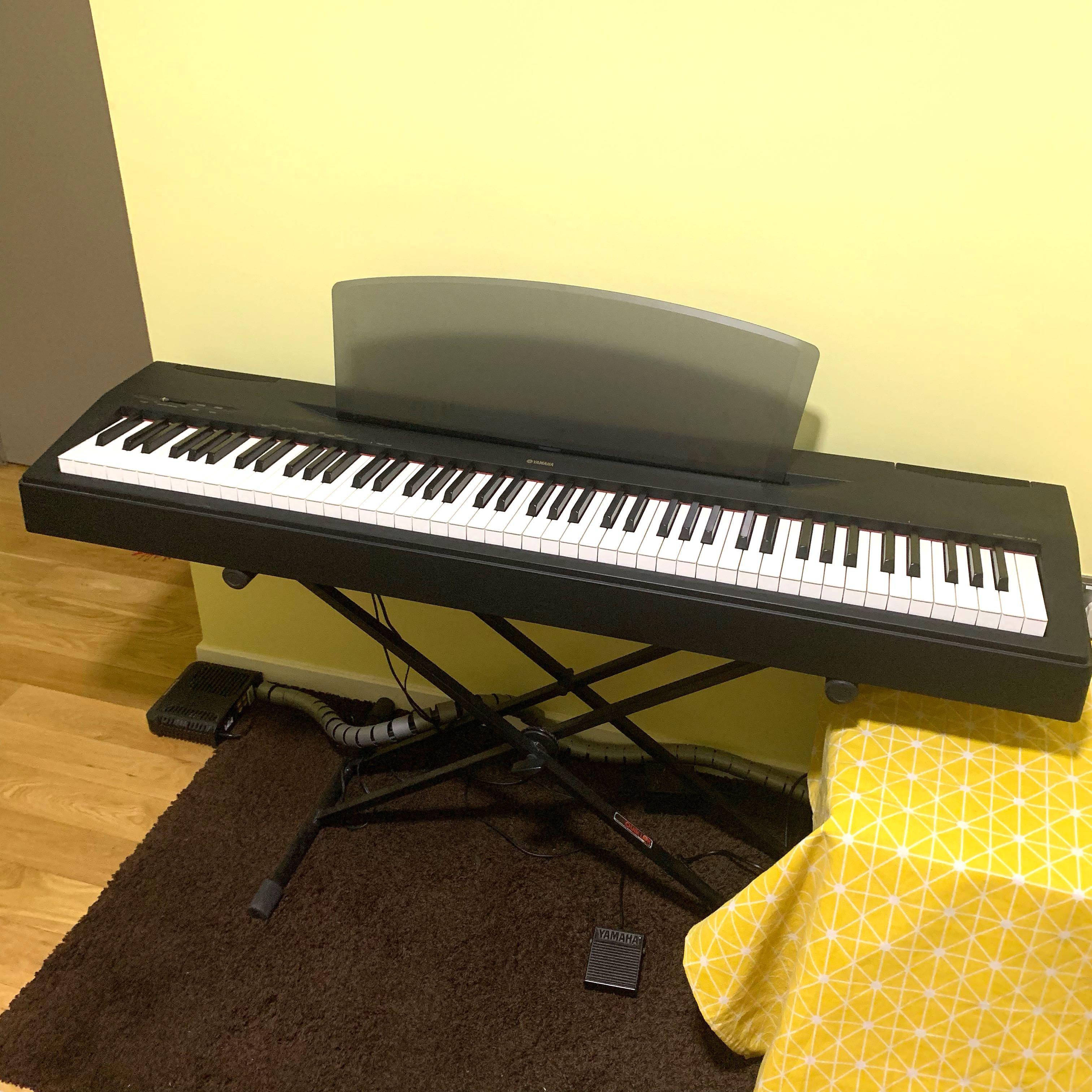 Yamaha Digital Piano P60, Hobbies & Toys, Music & Media, Musical ...