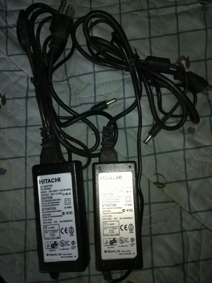 Hitachi laptop charger original 19volt, Computers & Tech, Parts ...