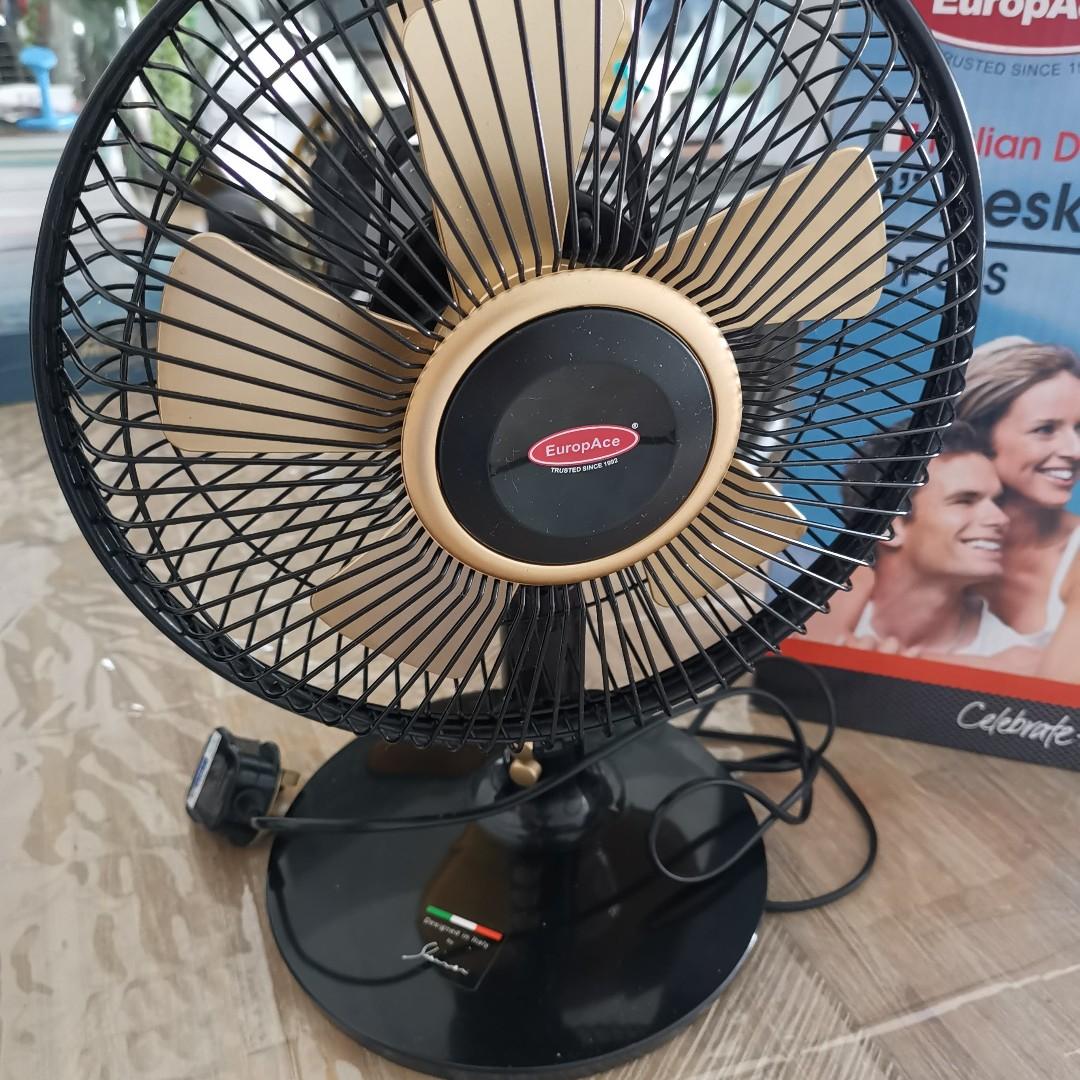 Mini Stand fan (black), Everything Else on Carousell