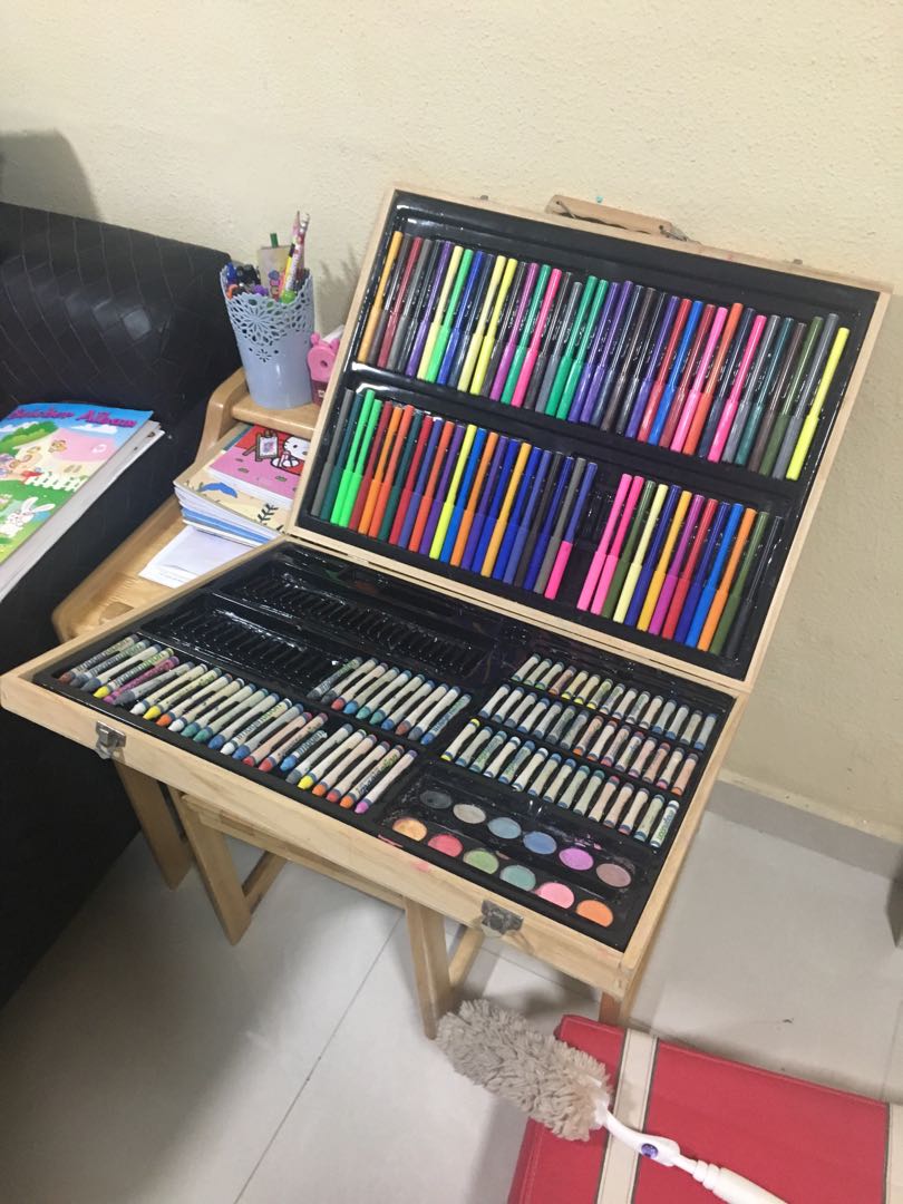 Super big set colouring set (Moving Out), Hobbies & Toys, Stationery ...