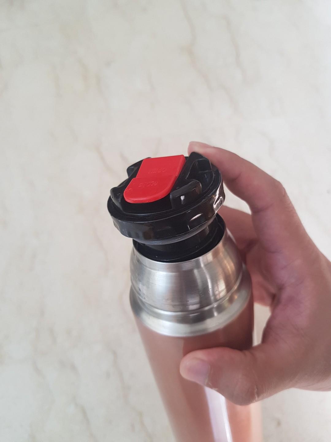 Lock & lock Vacuum Flask, Furniture & Home Living, Kitchenware ...