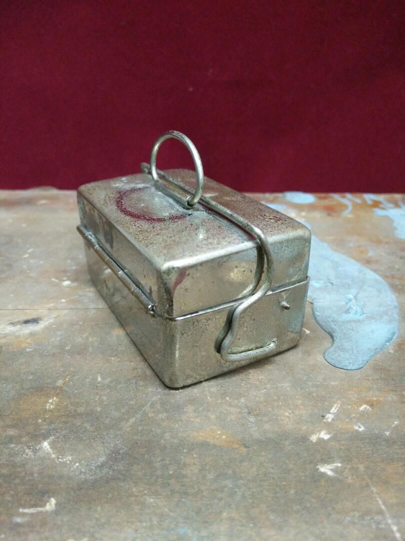 PETI LAMA BOTOL KACA, Furniture & Home Living, Home Decor, Vases ...
