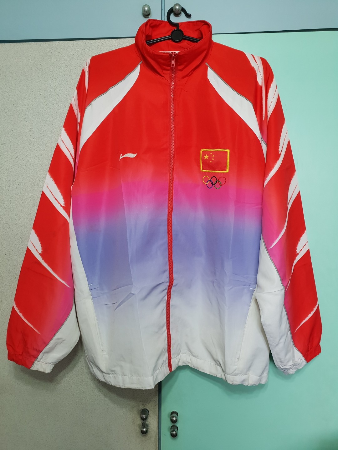 Team China Olympics Jacket, Men's Fashion, Activewear on Carousell
