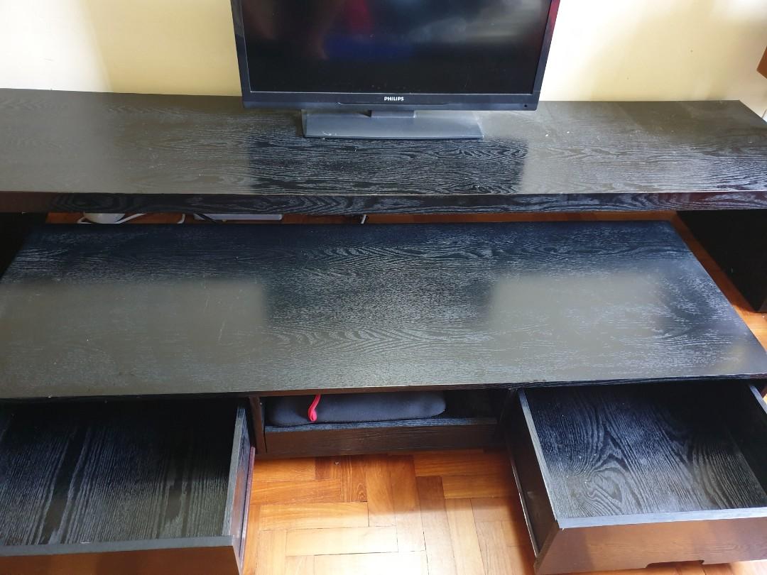 32 Inch Philips LED TV & Solid Wood Tv Console from Red Apple ...