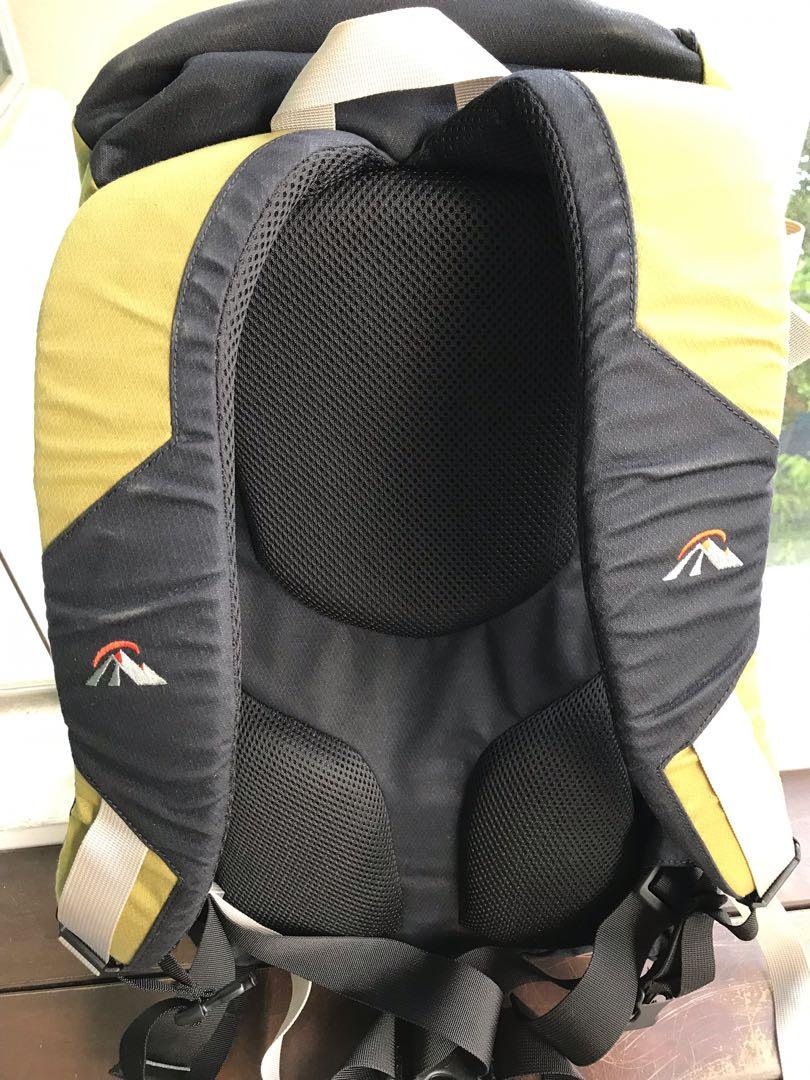 Macpac Weka 20 Aztec Backpack, Men's Fashion, Activewear on Carousell