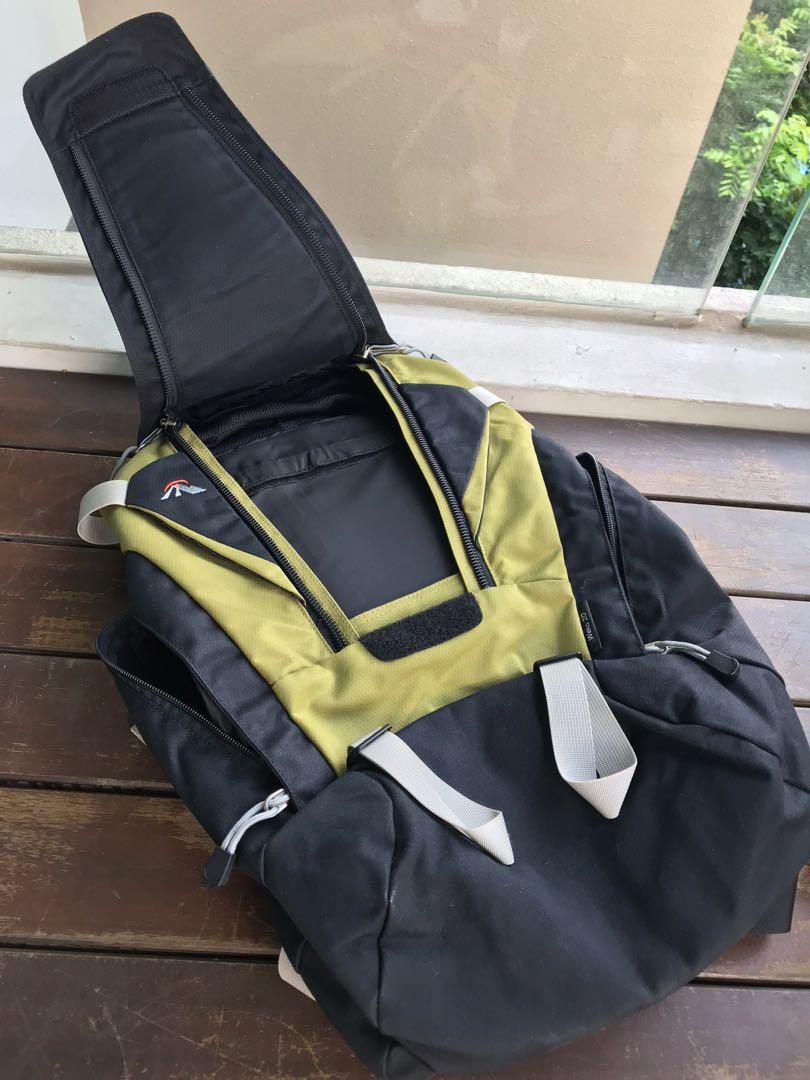 Macpac Weka 20 Aztec Backpack, Men's Fashion, Activewear on Carousell