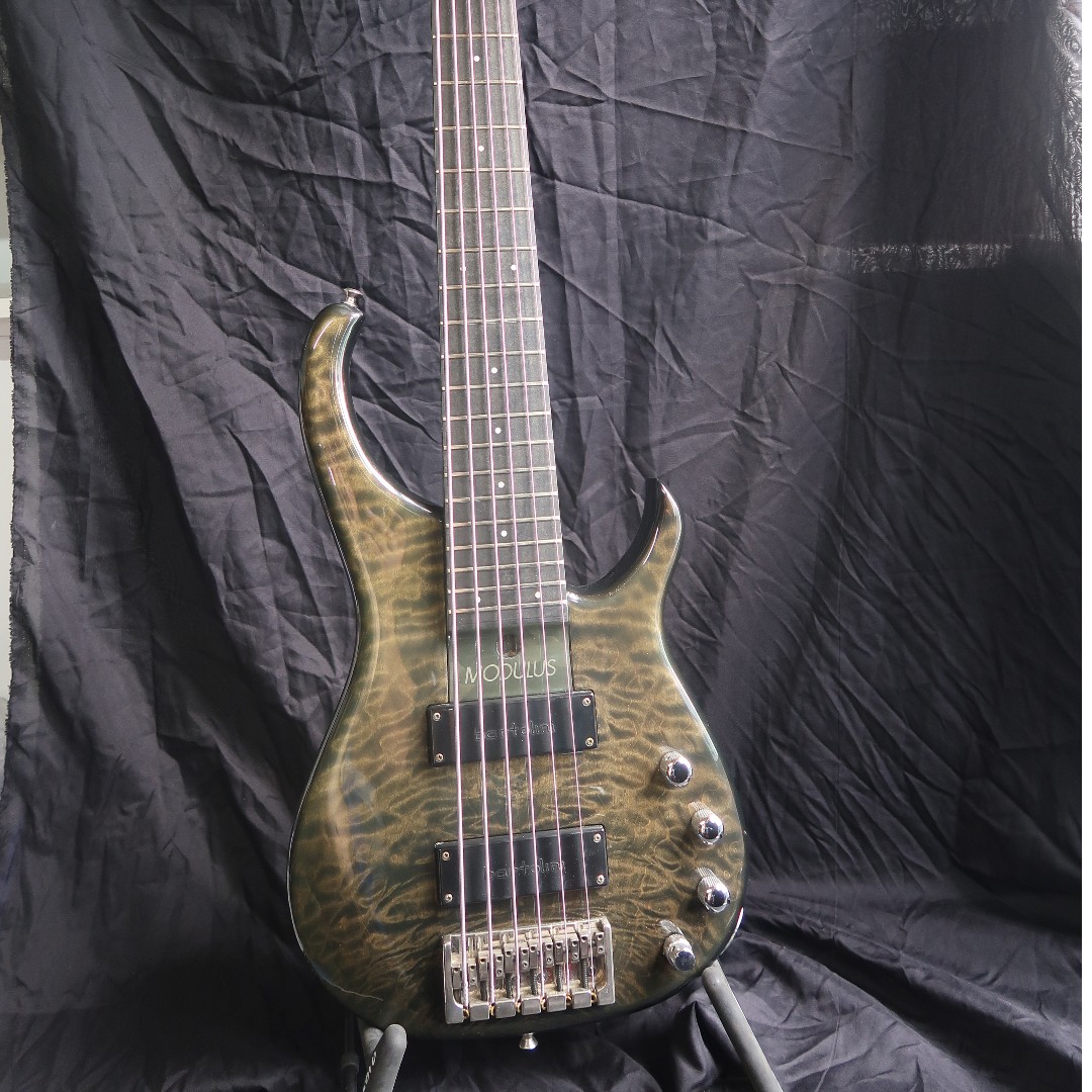 Modulus Quantum 6 Bass guitar (w truss rod), Hobbies & Toys, Music ...
