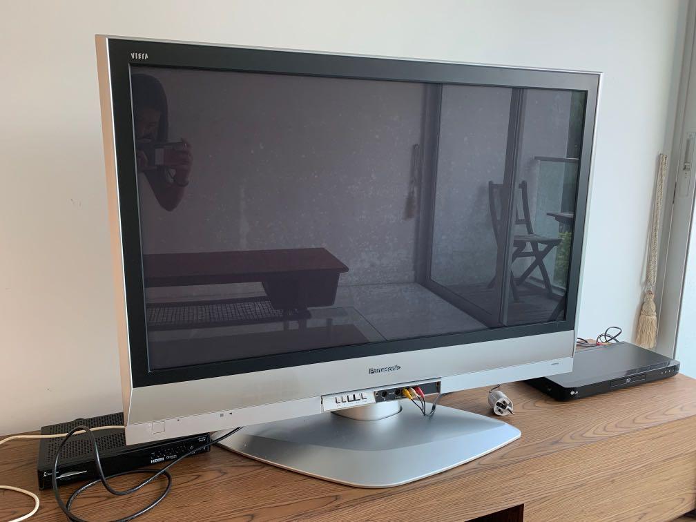 Panasonic Viera 40 inch TV (TH-42PV60H), Home Appliances, TVs ...