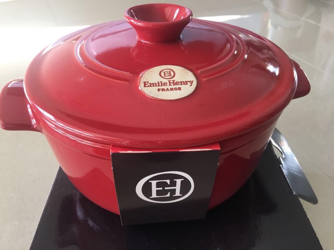 Emile Henry pot, Furniture & Home Living, Kitchenware & Tableware ...