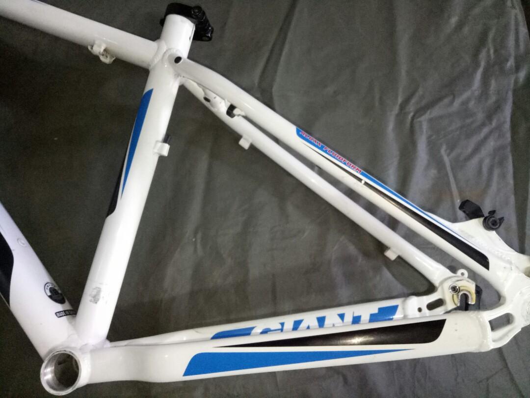 Giant Talon 2 26er Frame, Sports Equipment, Bicycles & Parts, Bicycles ...
