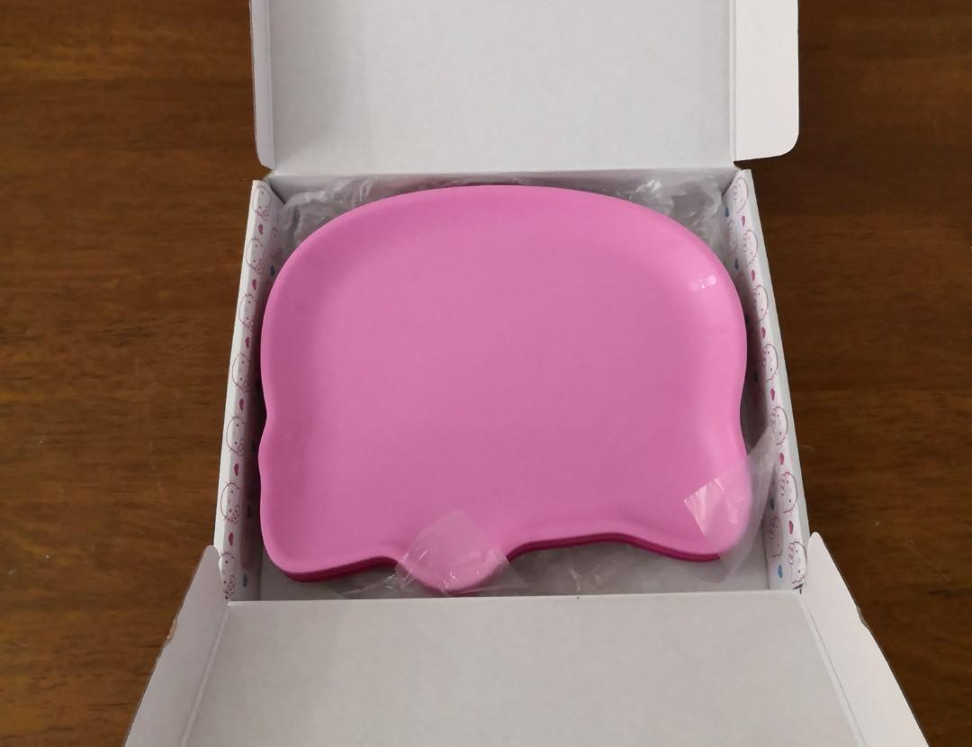 Hello Kitty Tupperware pink plate 4, Furniture & Home Living ...