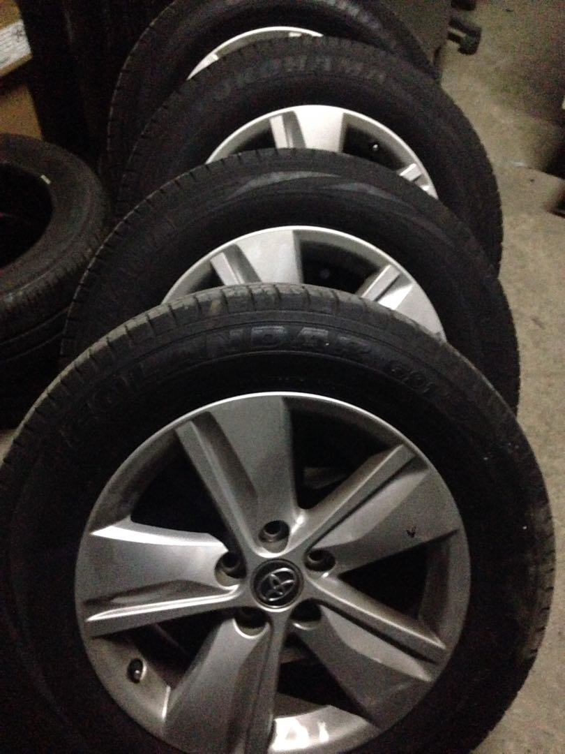 Original Toyota Harrier Stock Rim 17" with Yokohama tire, Car ...