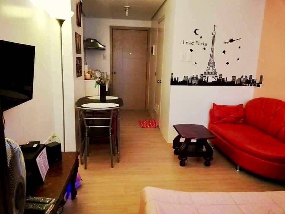 Staycation at MPlace Residences Tower D South Triangle Quezon City ...