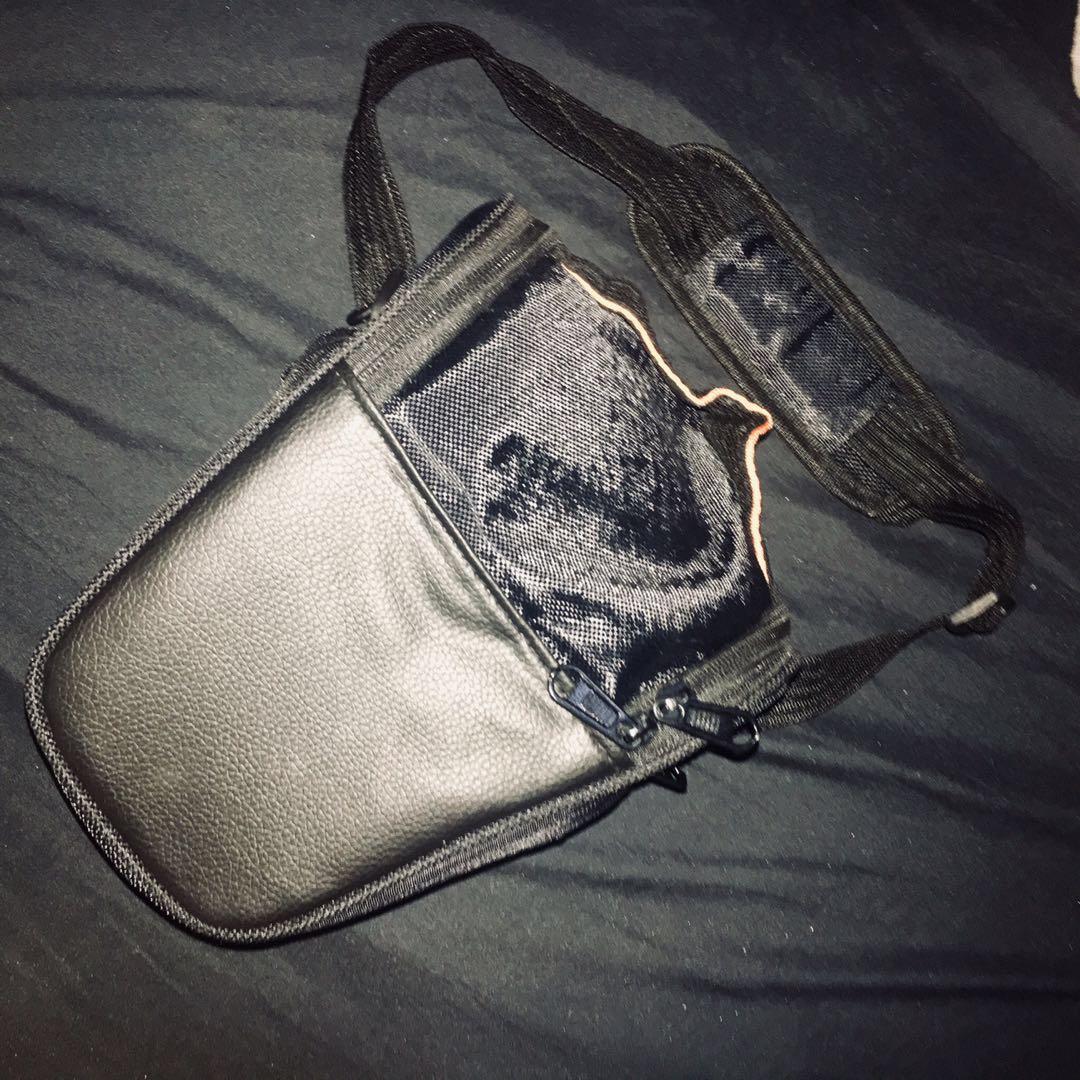 Triangle Camera bag, Photography, Photography Accessories, Camera Bags ...