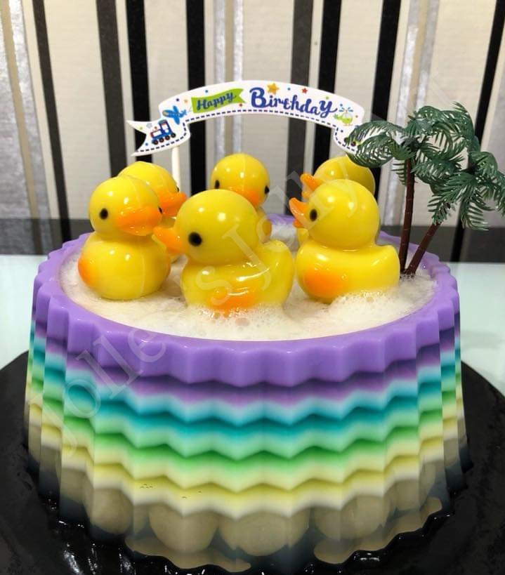 Yellow Duck Jelly Cake, Food & Drinks, Homemade Bakes on Carousell