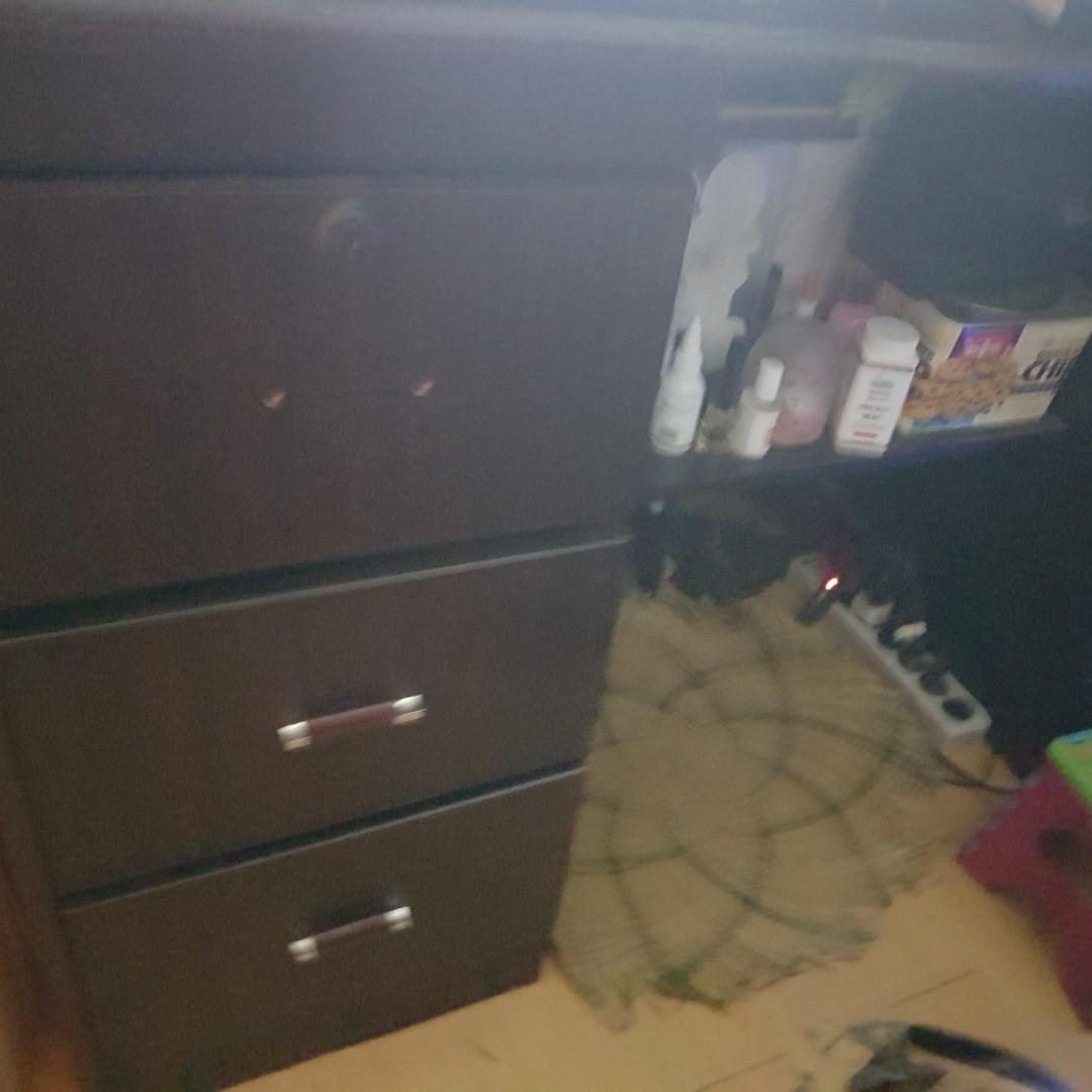 2nd hand Computer table, Furniture & Home Living, Furniture, Tables ...