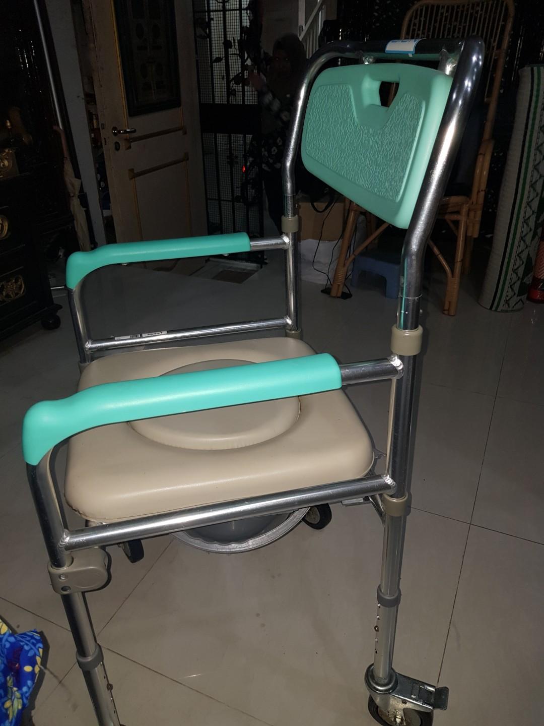 BION Commode Chair New, Health & Nutrition, Assistive & Rehabilatory ...