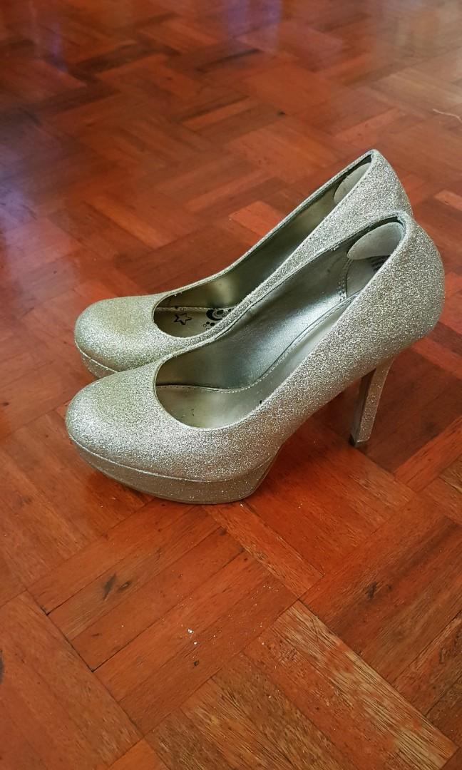 Gold Sparkly Platform Pumps, Women's Fashion, Footwear, Heels on Carousell
