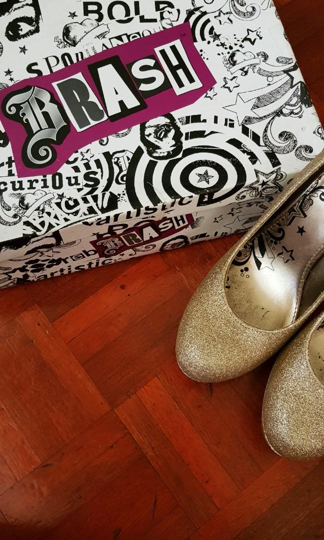 Gold Sparkly Platform Pumps, Women's Fashion, Footwear, Heels on Carousell