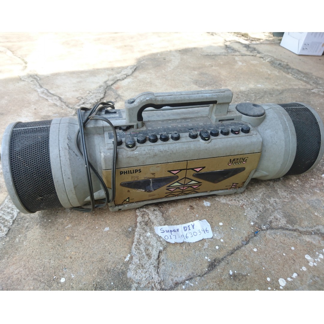 Vintage retro philips cassette tape FM radio, Audio, Portable Music ...