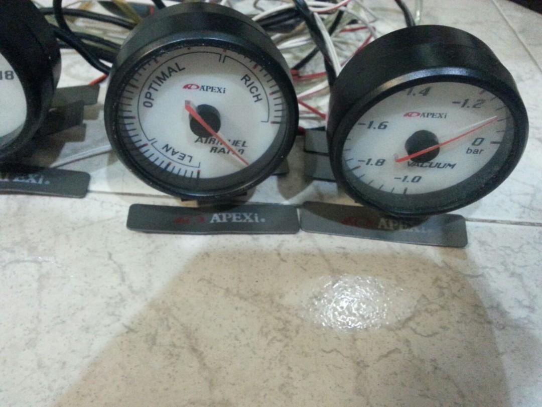 Apexi meter,leds light blue., Car Accessories, Accessories on Carousell