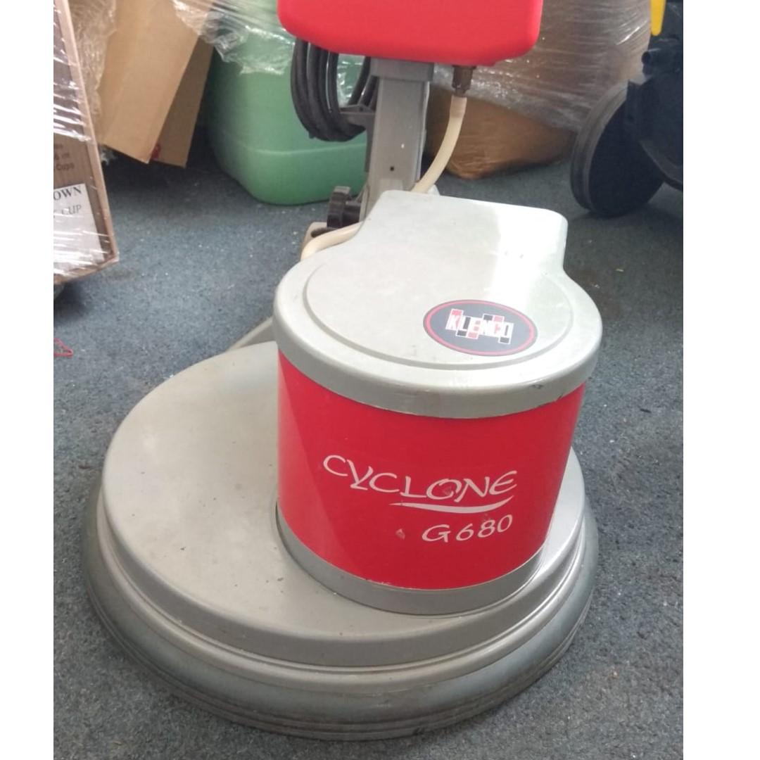 KLEENCO G680 FLOOR SCRUBBING MACHINE, Everything Else on Carousell