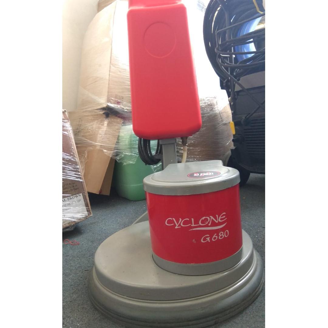 KLEENCO G680 FLOOR SCRUBBING MACHINE, Everything Else on Carousell