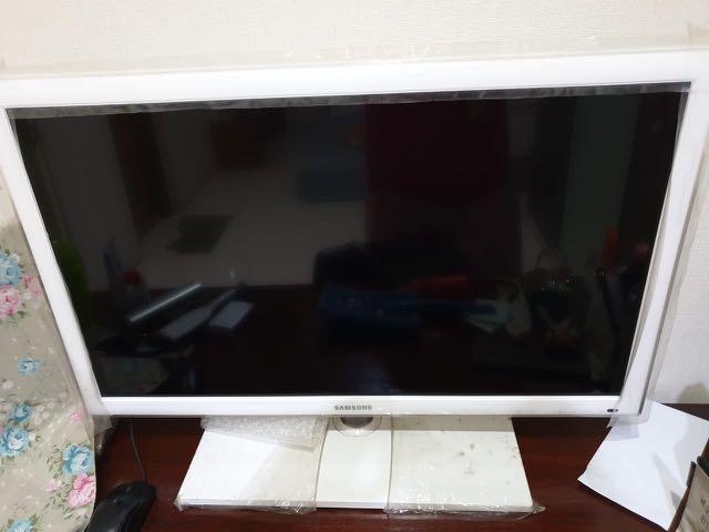 Tv Samsung 32 inch white LED TV. Bukan smart tv, Elektronik, TV ...
