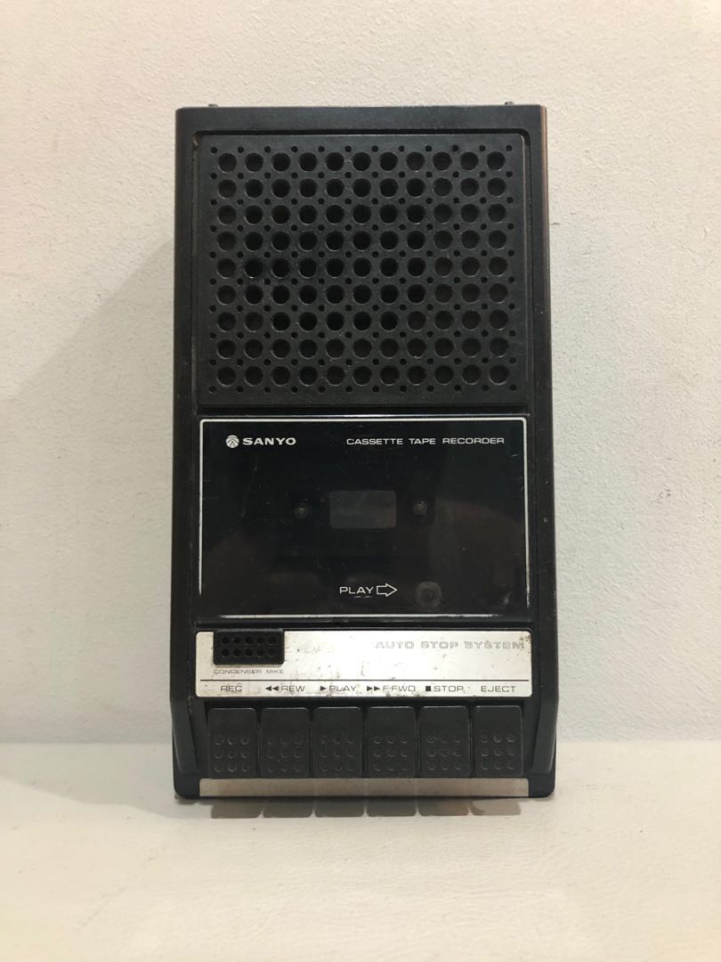 VINTAGE SANYO TABLETOP CASSETTE RECORDER, Audio, Portable Music Players ...