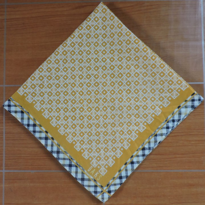 Authentic Preloved DAKS Yellow Logo Printed Handkerchief, Fesyen Wanita ...
