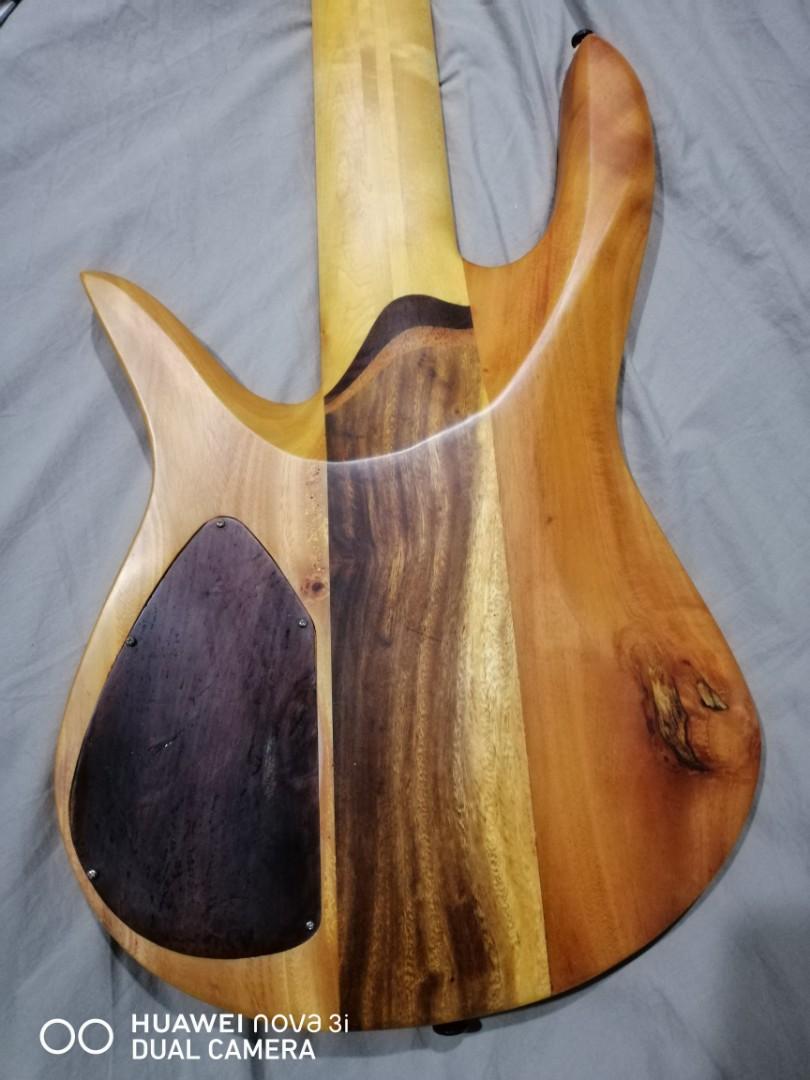 Fodera 6 strings fretless bass, Hobbies & Toys, Music & Media, Musical ...