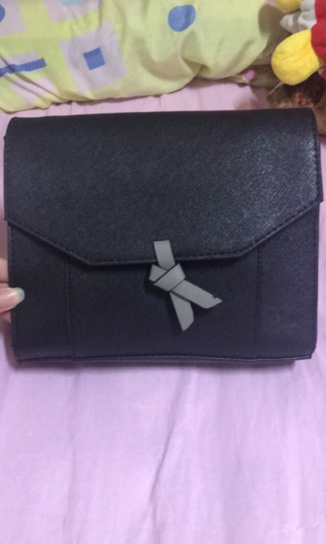 Original Black Bench Shoulder Bag, Women's Fashion, Bags & Wallets ...