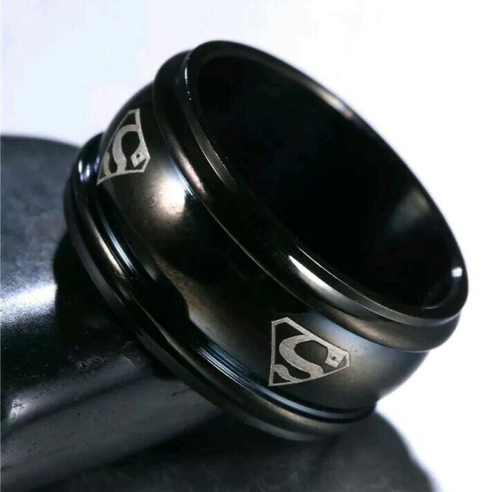 Cincin Superhero Superman Titanium, Fesyen Pria, Aksesoris, Lainnya di ...